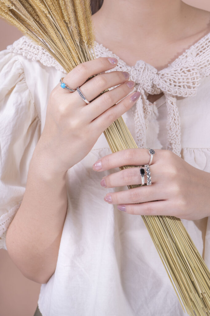 Choosing Between Gold Plated and Silver for Daily Use